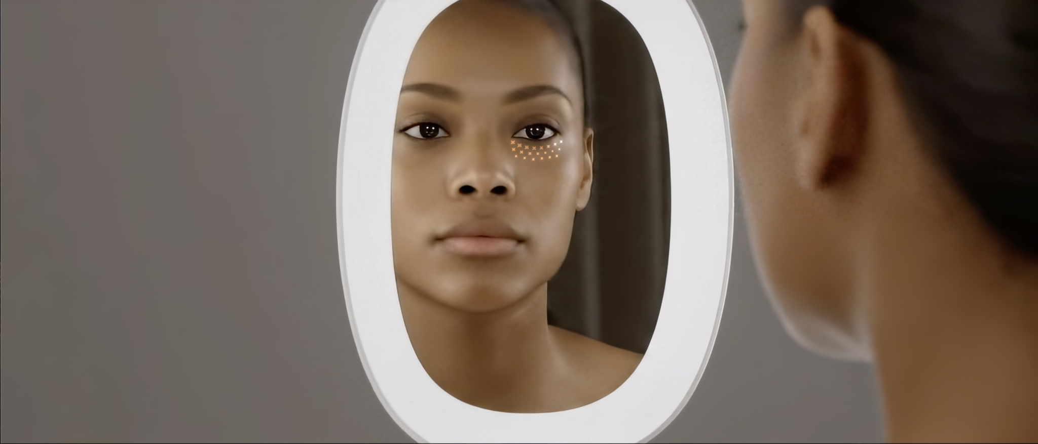 This Smart Mirror Promises To Make Recreating Beauty Tutorials ...